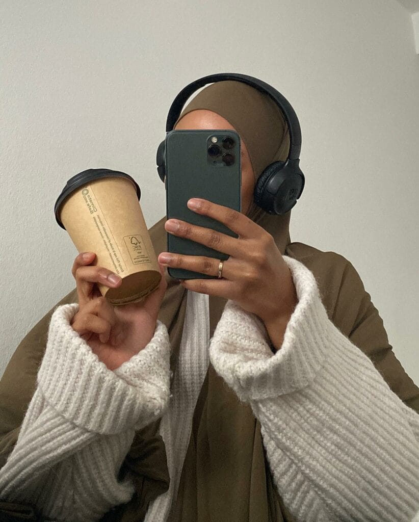 মেয়েদের পিক তোলার স্টাইল, মেয়েদের প্রোফাইল পিকচার, sundori meyeder ...