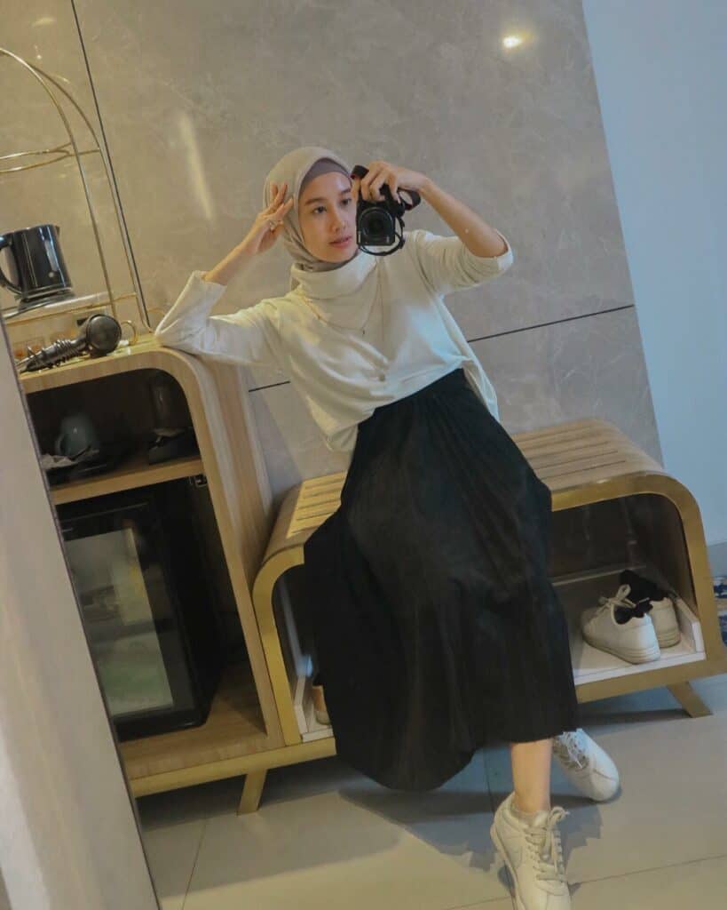 মেয়েদের পিক তোলার স্টাইল, মেয়েদের প্রোফাইল পিকচার, sundori meyeder ...