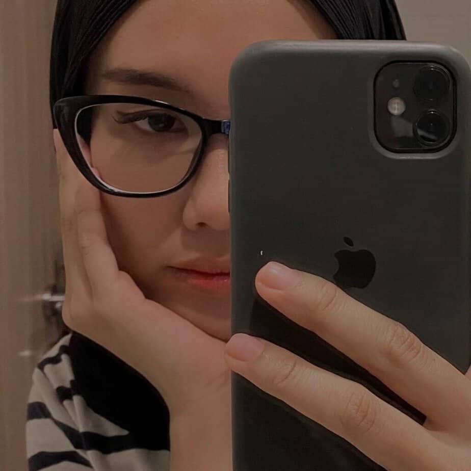 মেয়েদের পিক তোলার স্টাইল, মেয়েদের প্রোফাইল পিকচার, sundori meyeder ...